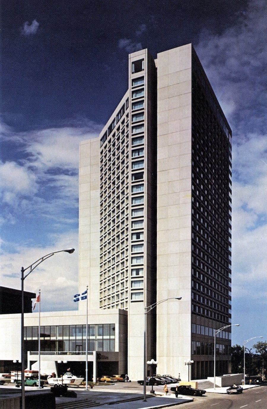 Cathedral Square (KPMG tower); Photo credit: MSDL Architectes Archives ...