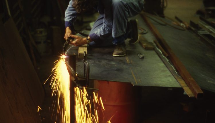Howard Sutcliffe fabricating weathering steel canopy Garden Pavilion ...