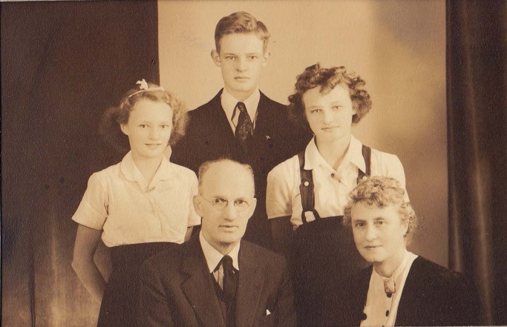 Book Review: Ron Thom, Architect—The Life of a Creative Modernist