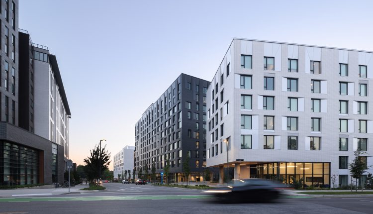 Photo credit: Ema Peter Photography - Canadian Architect