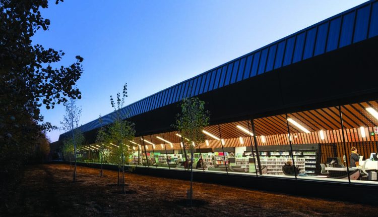 EL Capilano Library_Exterior 4 - Canadian Architect