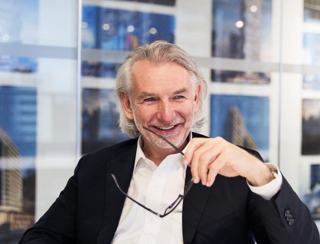 In Memoriam: David Thom