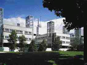 Article (November 01, 2001)