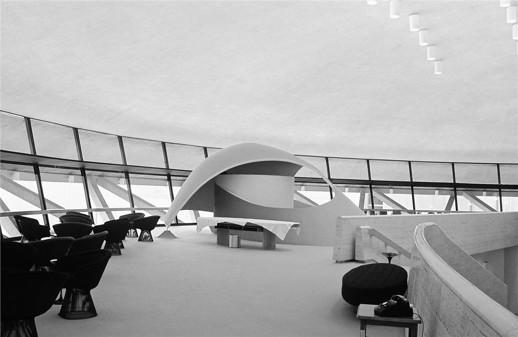 2014 Prix du XXe sicle awarded to Toronto City Hall and the Strutt House